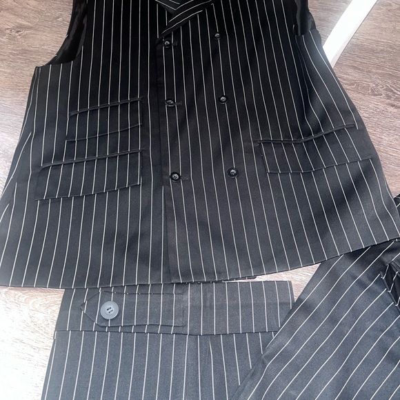 Falcone | Suits & Blazers | Three Piece Falcone Wool Blended Suit ...